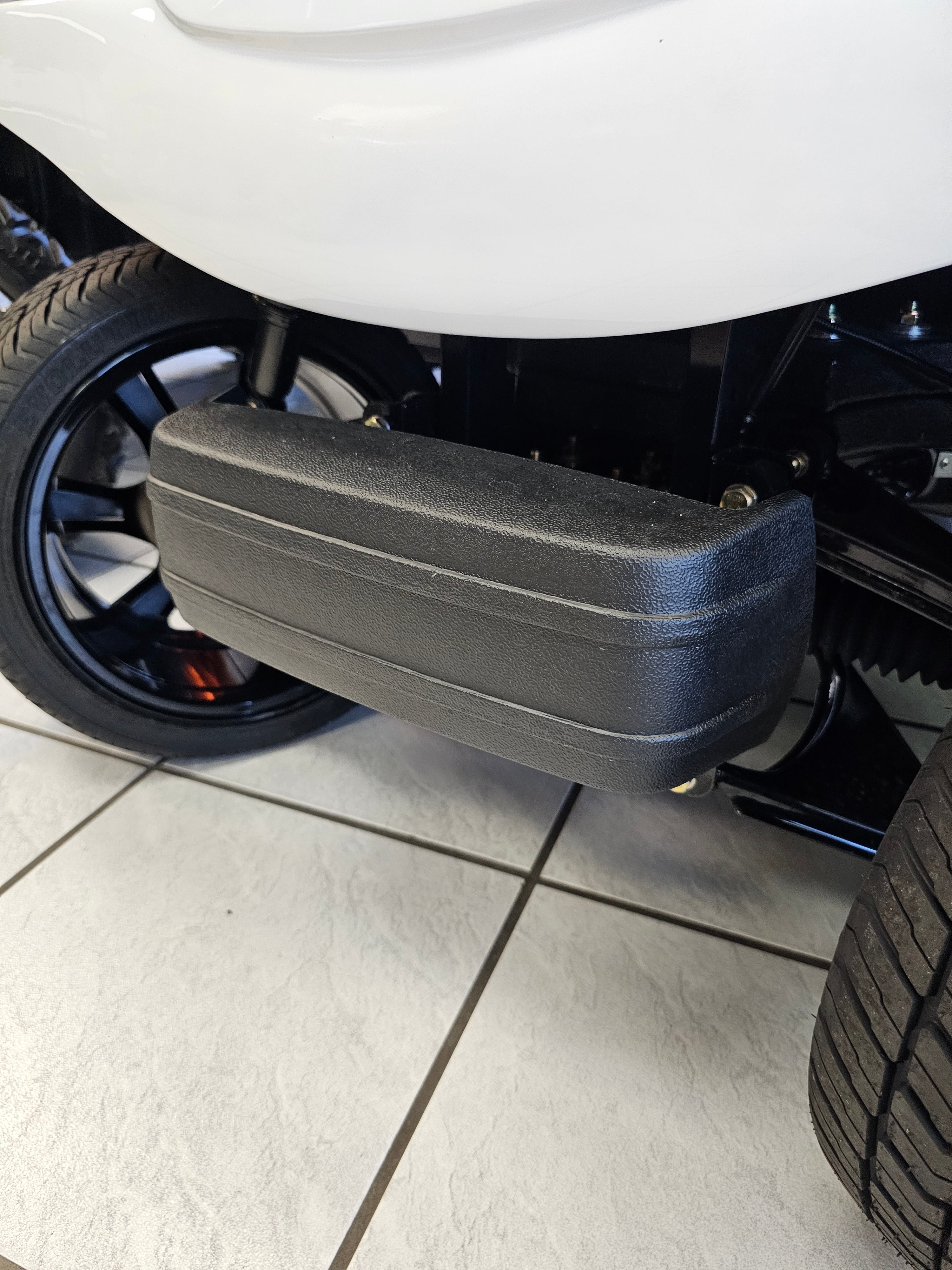 Evolution Golf Cart Front Bumper For Classic & Carrier Golf Carts 4P o ...